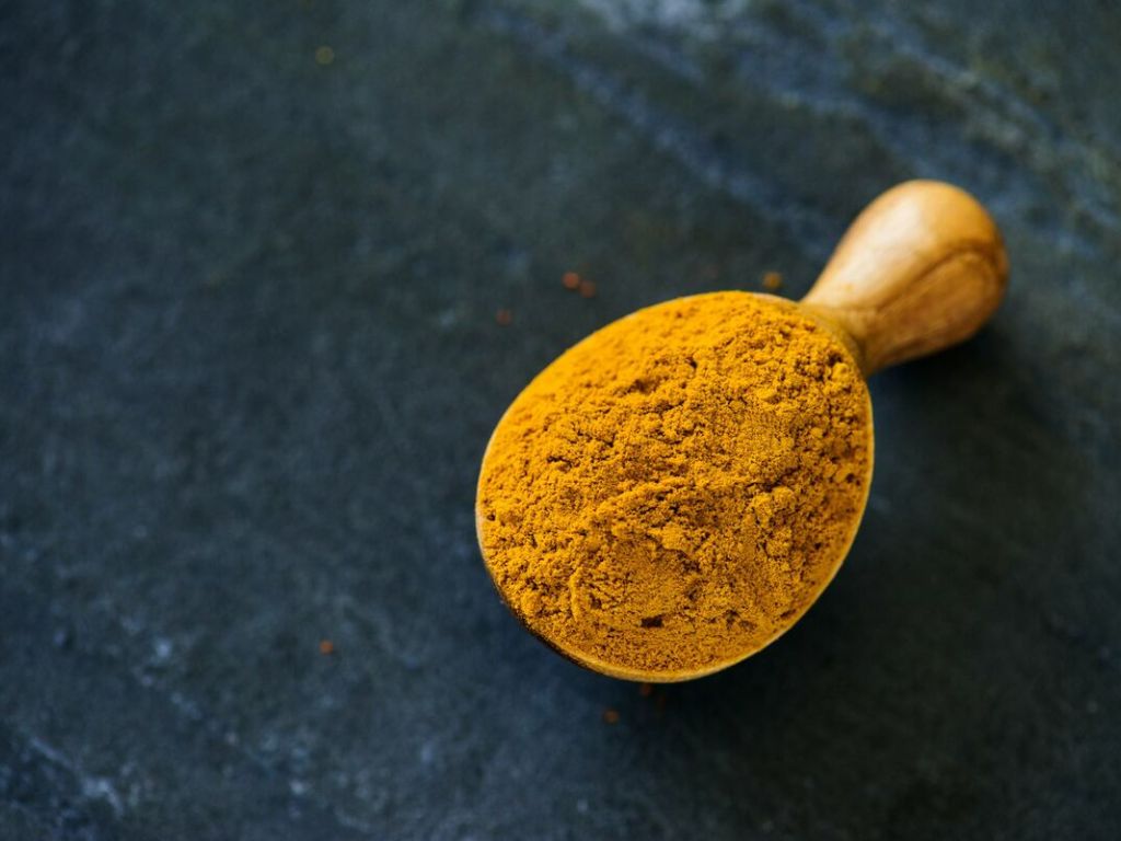 Boswellia vs. Turmeric: Differences, Benefits and Risks